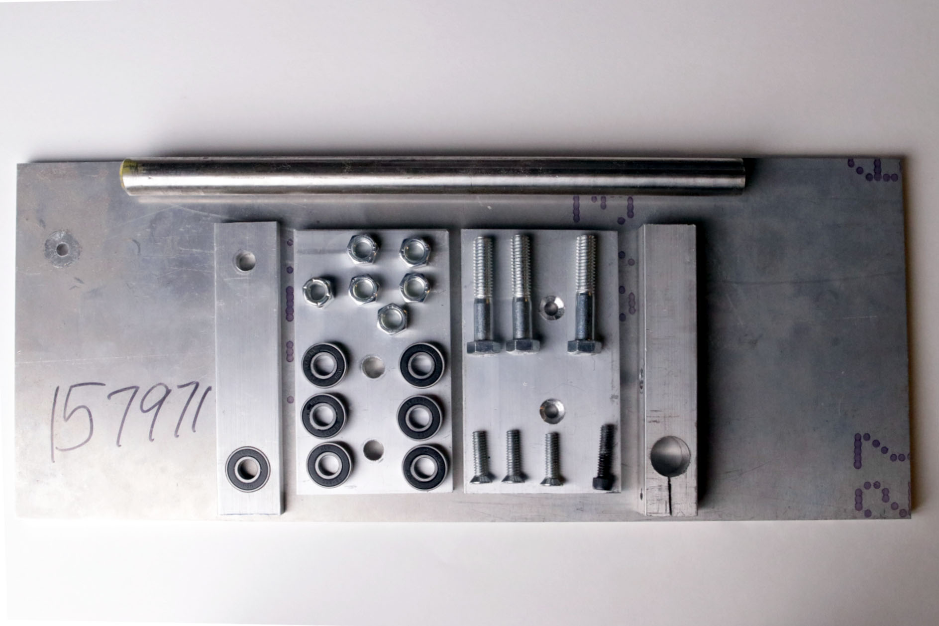 Making a connecting rod balancing jig - Asquaregarden